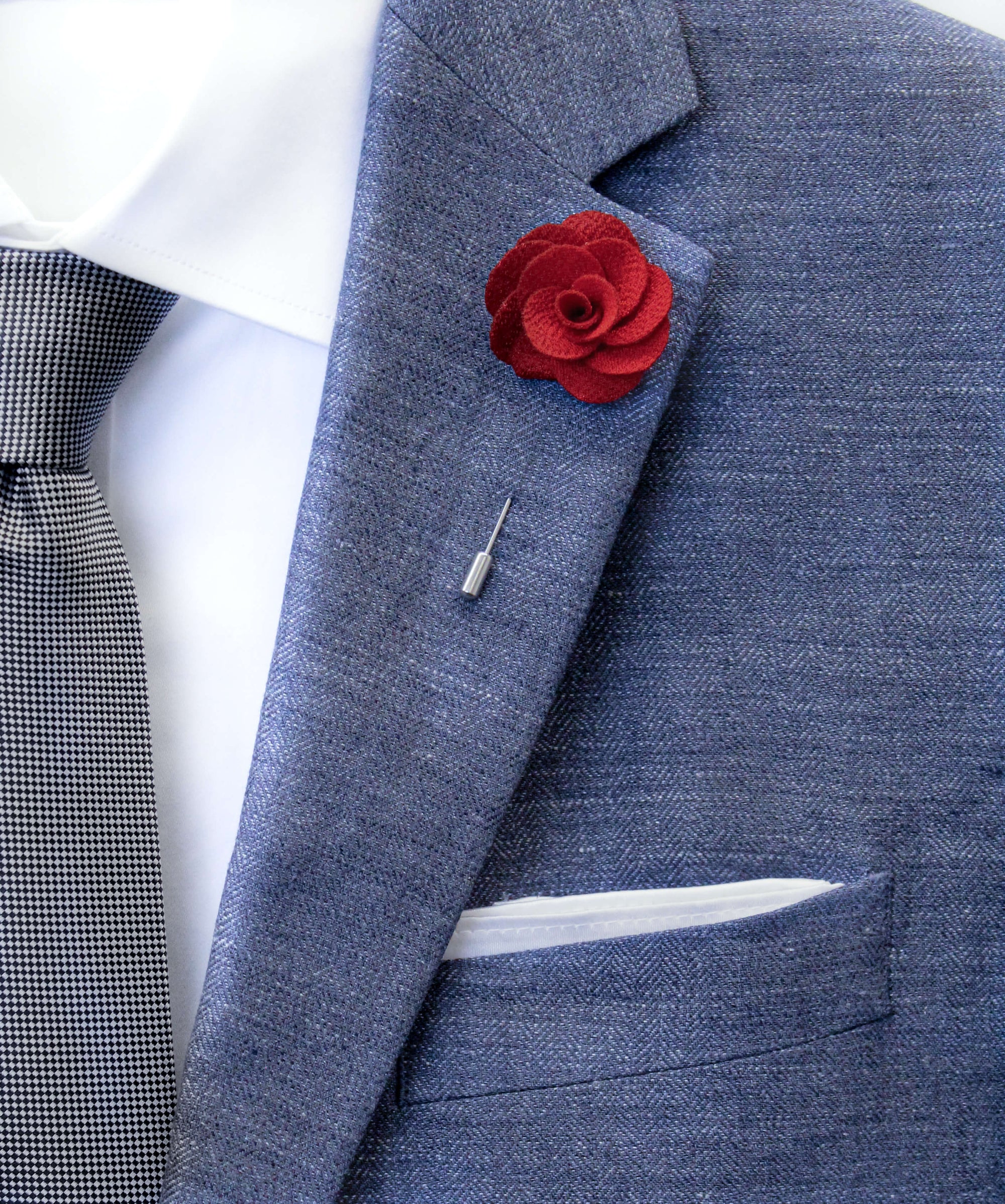 Red Rose Flower Lapel Pin - GoTie
